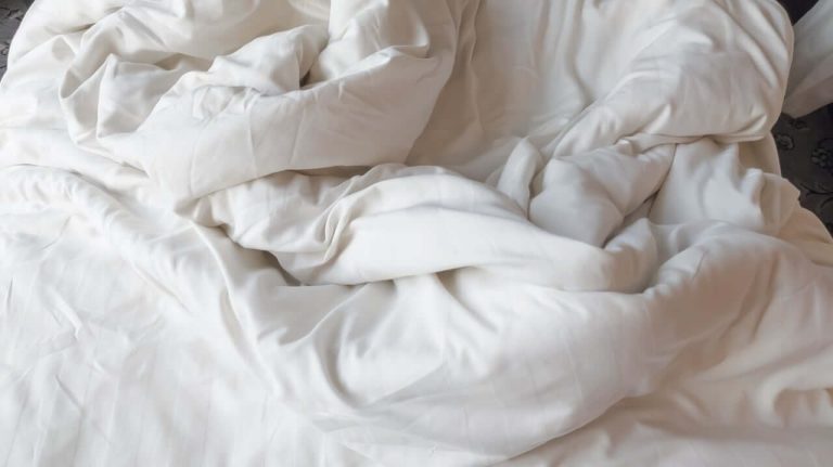 Why Your Bed Sheets Always Feel Damp And The Easy Fix That Works ...