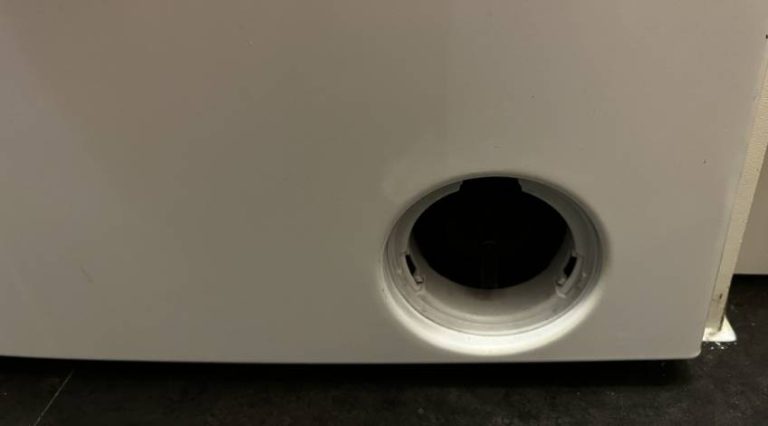 Rust Coloured Spots On Laundry? (here's why & what to do) - Check Appliance